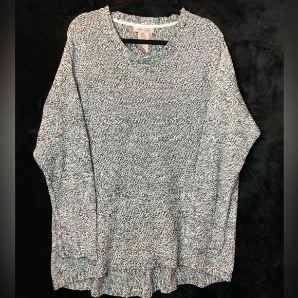 Philosophy | Sweaters | Philosophy Black White Vneck Sweater Soft ...